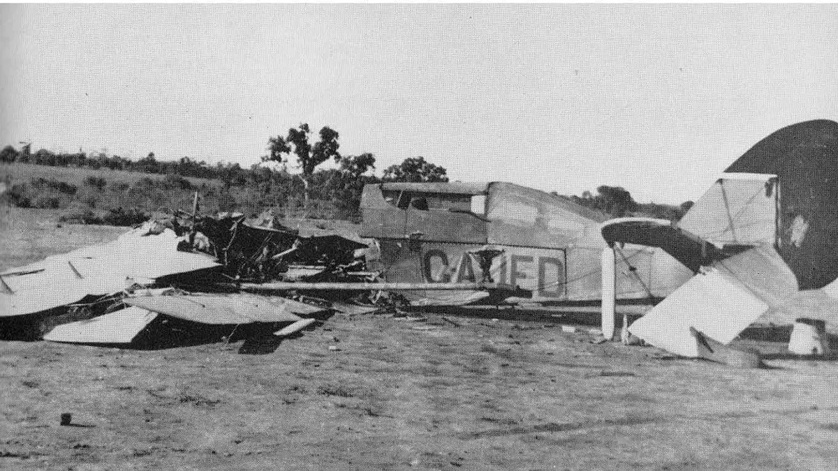 QANTAS TAMBO CRASH 1927 - RPSV